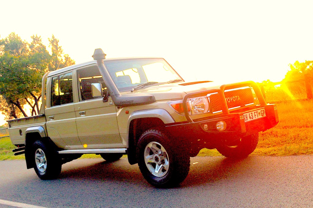 THE STUFF OF LEGEND. CELEBRATING 70 WITH CRUISER - Auto.