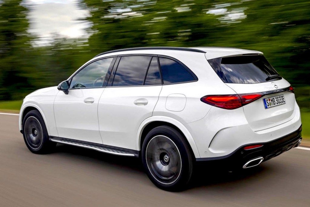 MEET MERC’S SHARPER, COOLER, MORE EFFICIENT GLC - Auto.
