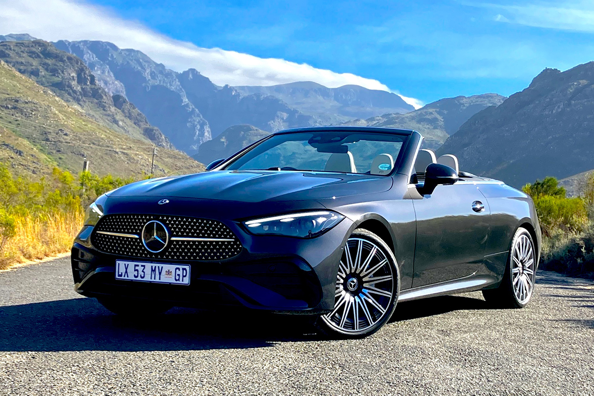 MERC’S SEAMLESS SOFT TOP REALLY IS SEXY - Auto.